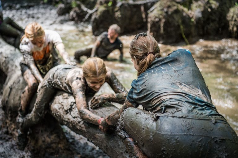 Buy four places for the Wolf Run and get one free – Adventure 52