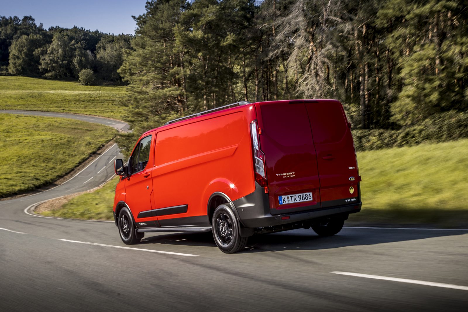 We drive the Transit Custom Trail – Adventure 52