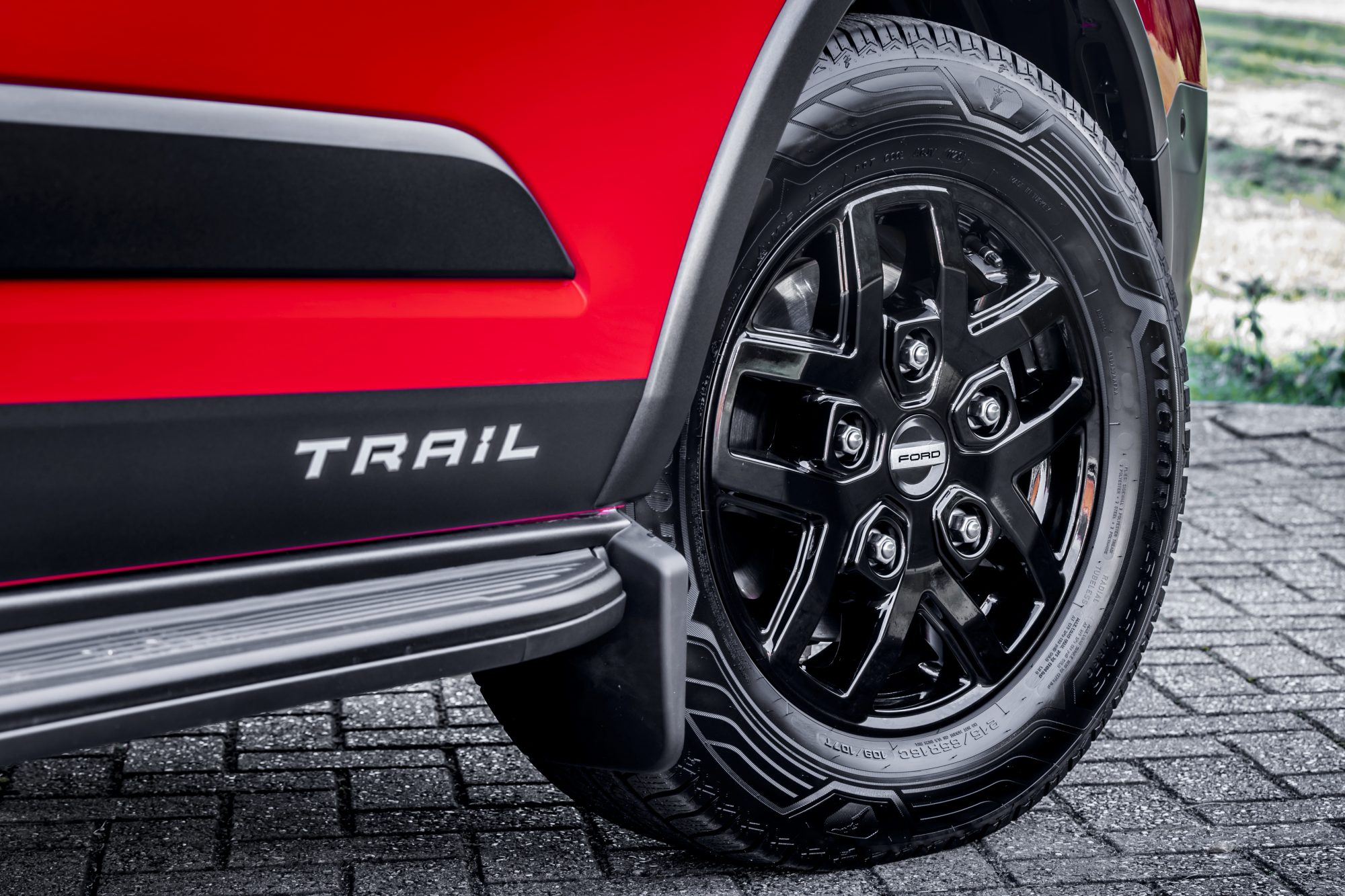 We drive the Transit Custom Trail – Adventure 52