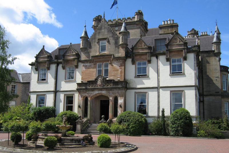 Cameron House hotel re-opens after a 3-year restoration – Adventure 52